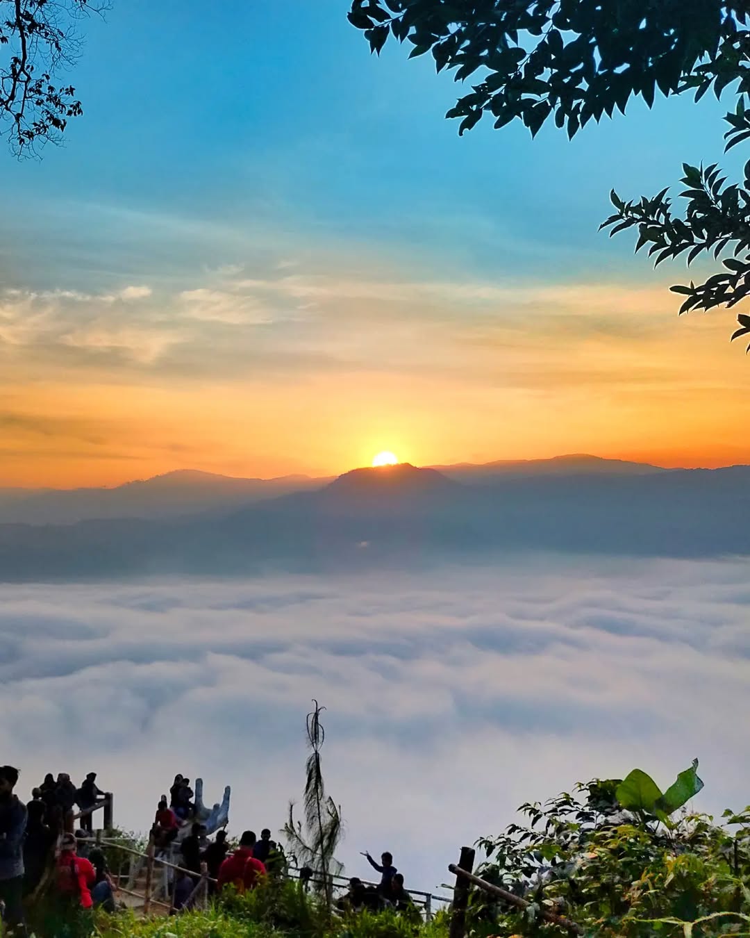 Citorek, Negeri di Atas Awan yang Menyimpan Pesona Alam dan Budaya ...